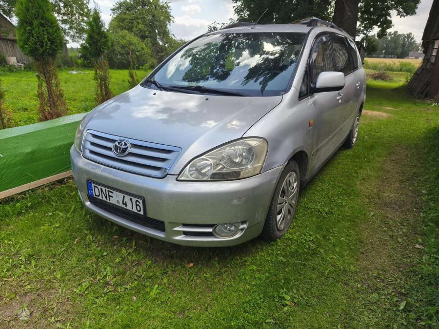 Pelēks Toyota avensis-verso 2003 Akmenė, ar dzinēja tilpumu 2.00 L un nobraukumu 388 tūkst. km par 1500 €, foto 1 vietnē AUTOMOTO.COM.LV