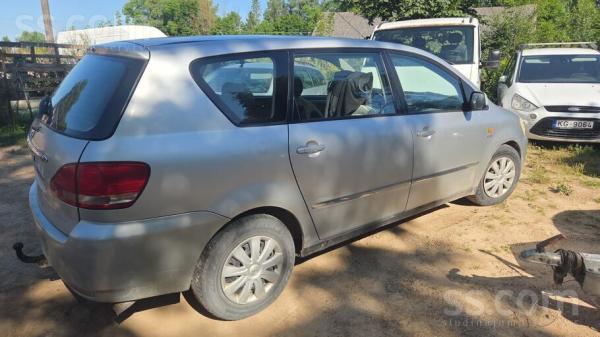 Pelēks Toyota avensis-verso 2003 Jēkabpils, ar dzinēja tilpumu 2.00 L un nobraukumu 379 tūkst. km par 500 €, foto 2 vietnē AUTOMOTO.COM.LV