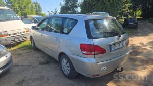 Pelēks Toyota avensis-verso 2003 Jēkabpils, ar dzinēja tilpumu 2.00 L un nobraukumu 379 tūkst. km par 500 €, foto 4 vietnē AUTOMOTO.COM.LV