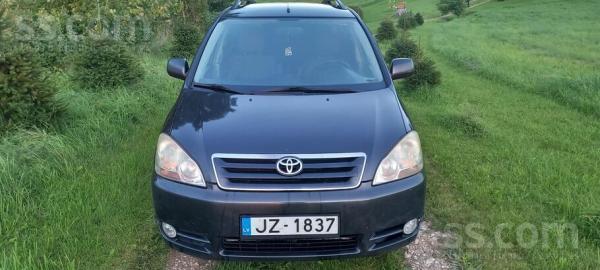 Grey Toyota avensis-verso 2003 in Valka, with an engine capacity of 2.00 L and mileage of 383 thousand km for 590 €, photo 1 on AUTOMOTO.COM.LV