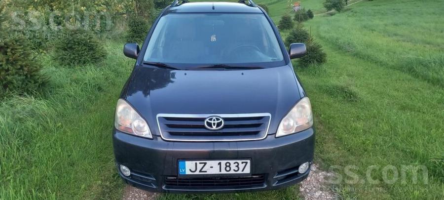 Grey Toyota avensis-verso 2003 in Valka, with an engine capacity of 2.00 L and mileage of 383 thousand km for 590 €, photo 1 on AUTOMOTO.COM.LV