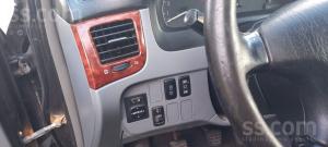 Grey Toyota avensis-verso 2003 in Valka, with an engine capacity of 2.00 L and mileage of 383 thousand km for 590 €, photo 8 on AUTOMOTO.COM.LV