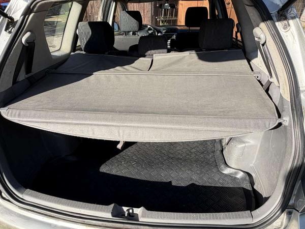 Grey Toyota avensis-verso 2003 in Panevezys, with an engine capacity of 2.00 L and mileage of 321 thousand km for 1400 €, photo 5 on AUTOMOTO.COM.LV