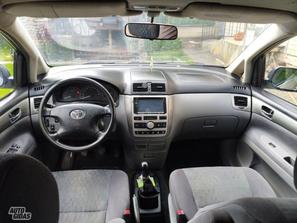 Grey Toyota avensis-verso 2003 in Kaunas, with an engine capacity of 2.00 L and mileage of 396 thousand km for 1280 €, photo 4 on AUTOMOTO.COM.LV