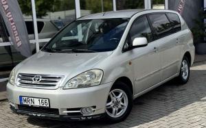 Pelēks Toyota avensis-verso 2003 Radviliškis, ar dzinēja tilpumu 2.00 L un nobraukumu 391 tūkst. km par 1250 €, foto  vietnē AUTOMOTO.COM.LV