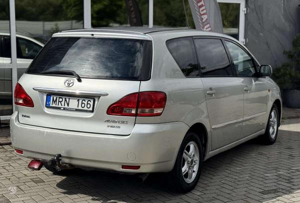 Pelēks Toyota avensis-verso 2003 Radviliškis, ar dzinēja tilpumu 2.00 L un nobraukumu 391 tūkst. km par 1250 €, foto 10 vietnē AUTOMOTO.COM.LV