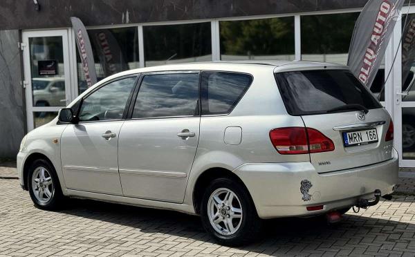Pelēks Toyota avensis-verso 2003 Radviliškis, ar dzinēja tilpumu 2.00 L un nobraukumu 391 tūkst. km par 1250 €, foto 11 vietnē AUTOMOTO.COM.LV