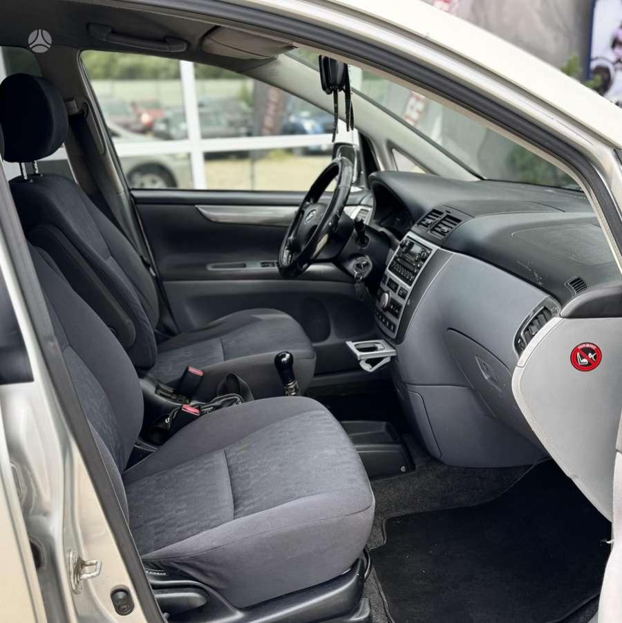 Pelēks Toyota avensis-verso 2003 Radviliškis, ar dzinēja tilpumu 2.00 L un nobraukumu 391 tūkst. km par 1250 €, foto 16 vietnē AUTOMOTO.COM.LV