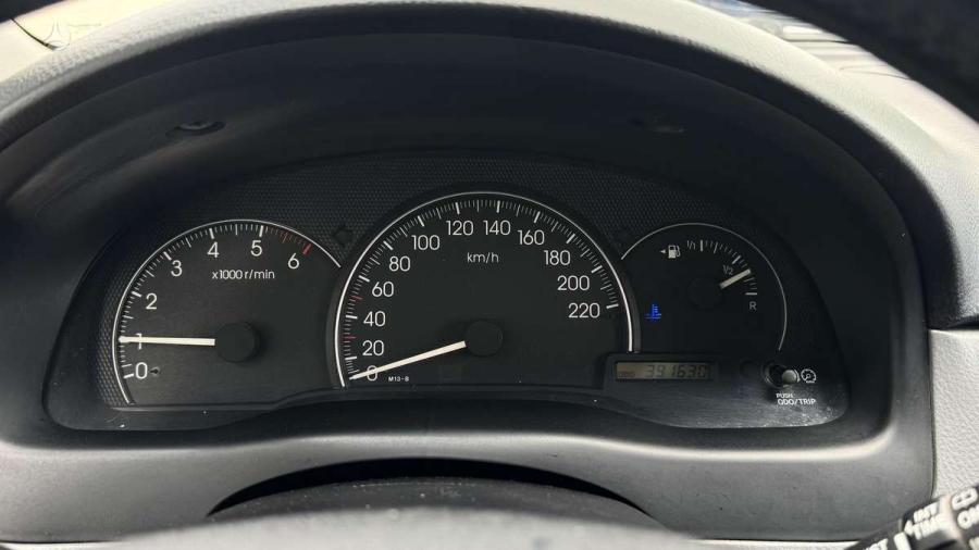 Pelēks Toyota avensis-verso 2003 Radviliškis, ar dzinēja tilpumu 2.00 L un nobraukumu 391 tūkst. km par 1250 €, foto 18 vietnē AUTOMOTO.COM.LV