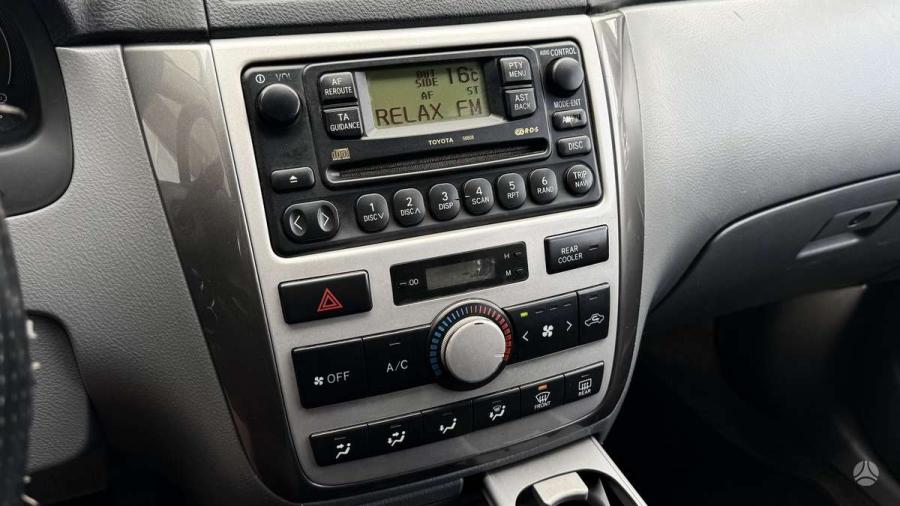 Pelēks Toyota avensis-verso 2003 Radviliškis, ar dzinēja tilpumu 2.00 L un nobraukumu 391 tūkst. km par 1250 €, foto 19 vietnē AUTOMOTO.COM.LV