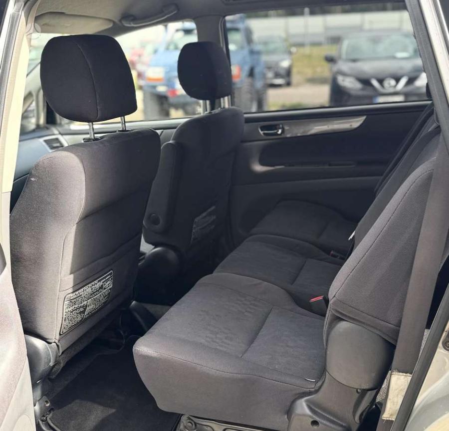 Pelēks Toyota avensis-verso 2003 Radviliškis, ar dzinēja tilpumu 2.00 L un nobraukumu 391 tūkst. km par 1250 €, foto 22 vietnē AUTOMOTO.COM.LV