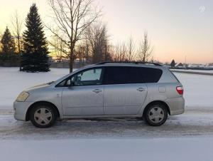 Pelēks Toyota avensis-verso 2004 Pakruojis, ar dzinēja tilpumu 2.00 L un nobraukumu 242 tūkst. km par 1550 €, foto 5 vietnē AUTOMOTO.COM.LV