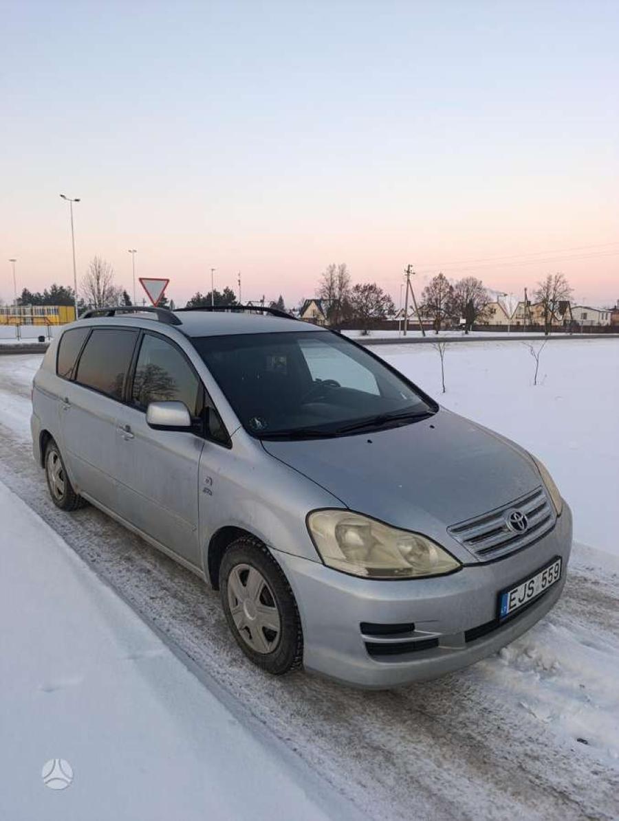 Pelēks Toyota avensis-verso 2004 Pakruojis, ar dzinēja tilpumu 2.00 L un nobraukumu 242 tūkst. km par 1550 €, foto 12 vietnē AUTOMOTO.COM.LV