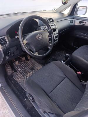Pelēks Toyota avensis-verso 2004 Pakruojis, ar dzinēja tilpumu 2.00 L un nobraukumu 242 tūkst. km par 1550 €, foto 15 vietnē AUTOMOTO.COM.LV