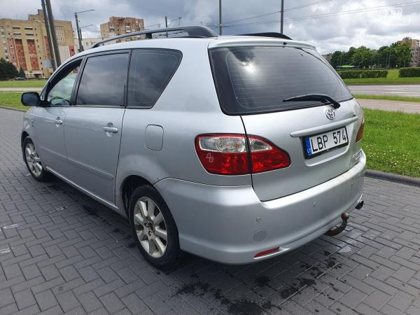 Pelēks Toyota avensis-verso 2004 Kauņa, ar dzinēja tilpumu 2.00 L un nobraukumu 350 tūkst. km par 1100 €, foto 3 vietnē AUTOMOTO.COM.LV