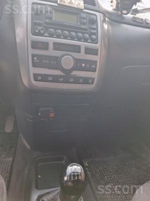 Grey Toyota avensis-verso 2004 in Riga, with an engine capacity of 2.00 L and mileage of 411 thousand km for 1600 €, photo 7 on AUTOMOTO.COM.LV