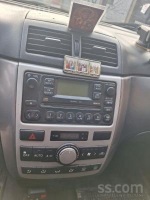 Grey Toyota avensis-verso 2004 in Riga, with an engine capacity of 2.00 L and mileage of 411 thousand km for 1600 €, photo 8 on AUTOMOTO.COM.LV