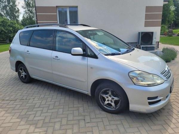 Grey Toyota avensis-verso 2004 in Vilnius, with an engine capacity of 2.00 L and mileage of 480 thousand km for 1600 €, photo 1 on AUTOMOTO.COM.LV
