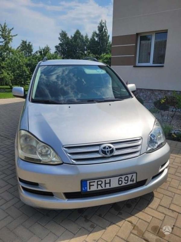 Grey Toyota avensis-verso 2004 in Vilnius, with an engine capacity of 2.00 L and mileage of 480 thousand km for 1600 €, photo 3 on AUTOMOTO.COM.LV