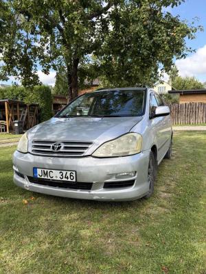 Grey Toyota avensis-verso 2004 in Alytus, with an engine capacity of 2.00 L and mileage of 345 thousand km for 1100 €, photo  on AUTOMOTO.COM.LV