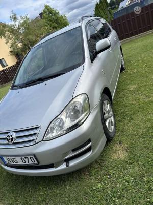 Grey Toyota avensis-verso 2005 in Vilnius, with an engine capacity of 2.00 L and mileage of 266 thousand km for 1100 €, photo 4 on AUTOMOTO.COM.LV