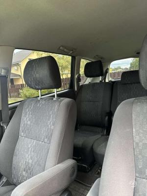 Grey Toyota avensis-verso 2005 in Vilnius, with an engine capacity of 2.00 L and mileage of 266 thousand km for 1100 €, photo 8 on AUTOMOTO.COM.LV