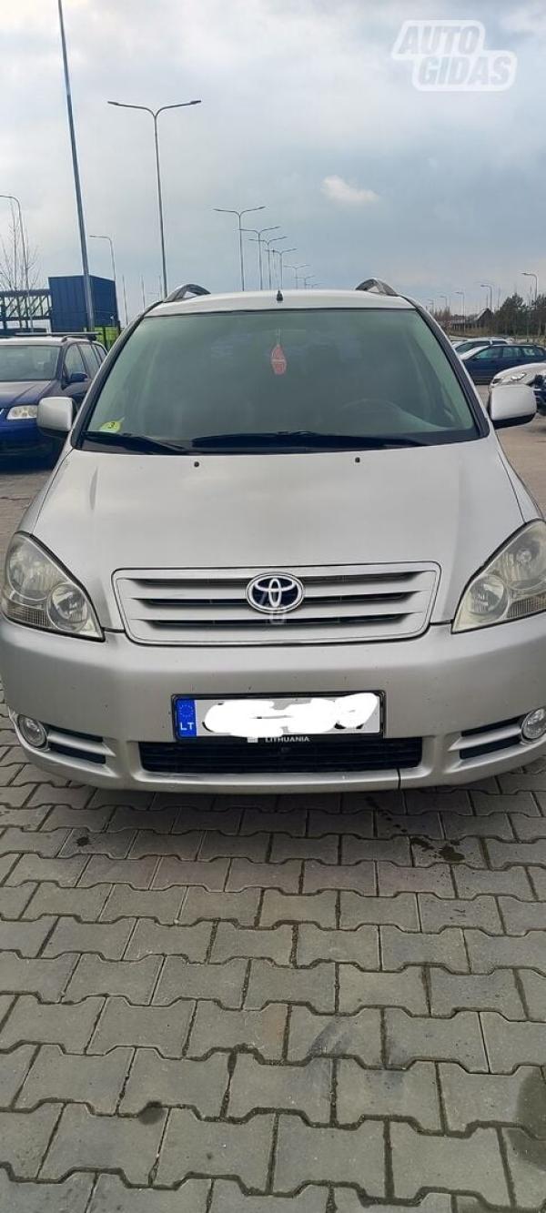Grey Toyota avensis-verso 2001 in Vilnius, with an engine capacity of 2.00 L and mileage of 379 thousand km for 1600 €, photo 1 on AUTOMOTO.COM.LV