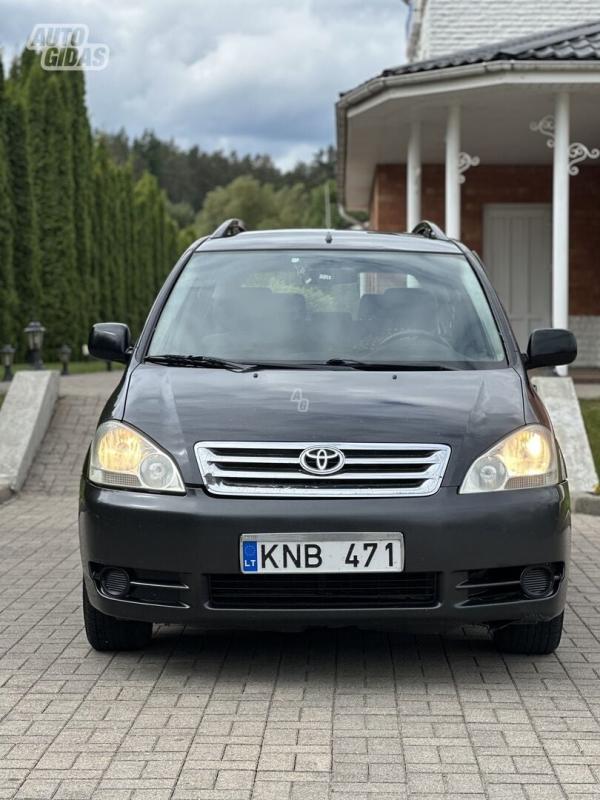 Pelēks Toyota avensis-verso 2003 Viļņa, ar dzinēja tilpumu 2.00 L un nobraukumu 402 tūkst. km par 1350 €, foto 3 vietnē AUTOMOTO.COM.LV