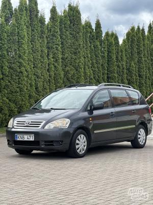 Pelēks Toyota avensis-verso 2003 Viļņa, ar dzinēja tilpumu 2.00 L un nobraukumu 402 tūkst. km par 1350 €, foto 6 vietnē AUTOMOTO.COM.LV