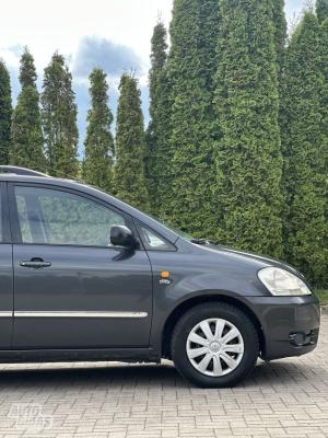 Pelēks Toyota avensis-verso 2003 Viļņa, ar dzinēja tilpumu 2.00 L un nobraukumu 402 tūkst. km par 1350 €, foto 13 vietnē AUTOMOTO.COM.LV