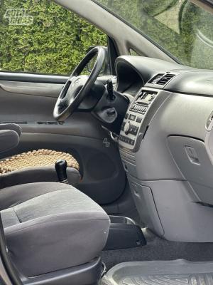 Pelēks Toyota avensis-verso 2003 Viļņa, ar dzinēja tilpumu 2.00 L un nobraukumu 402 tūkst. km par 1350 €, foto 22 vietnē AUTOMOTO.COM.LV