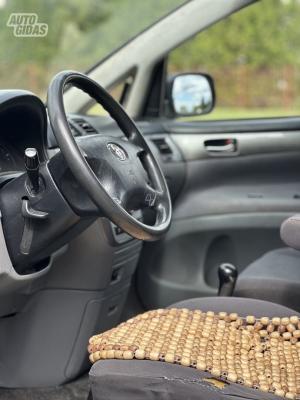 Pelēks Toyota avensis-verso 2003 Viļņa, ar dzinēja tilpumu 2.00 L un nobraukumu 402 tūkst. km par 1350 €, foto 24 vietnē AUTOMOTO.COM.LV