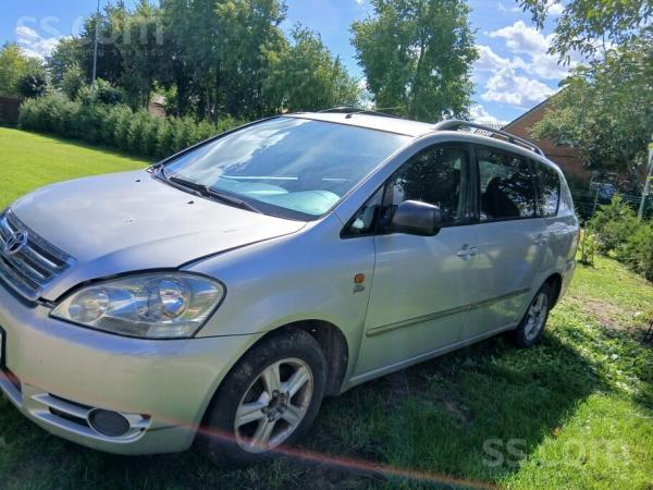 Pelēks Toyota avensis-verso 2003 Saldus, ar dzinēja tilpumu 1.90 L un nobraukumu 0 tūkst. km par 900 €, foto 5 vietnē AUTOMOTO.COM.LV