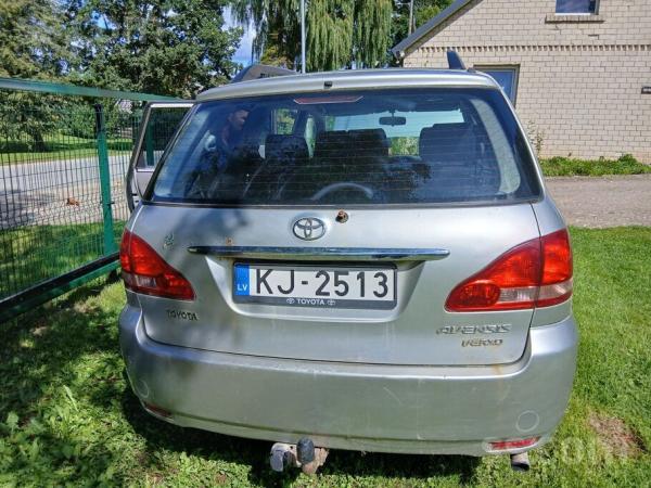 Pelēks Toyota avensis-verso 2003 Saldus, ar dzinēja tilpumu 1.90 L un nobraukumu 0 tūkst. km par 900 €, foto 7 vietnē AUTOMOTO.COM.LV