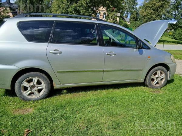 Pelēks Toyota avensis-verso 2003 Saldus, ar dzinēja tilpumu 1.90 L un nobraukumu 0 tūkst. km par 900 €, foto 9 vietnē AUTOMOTO.COM.LV
