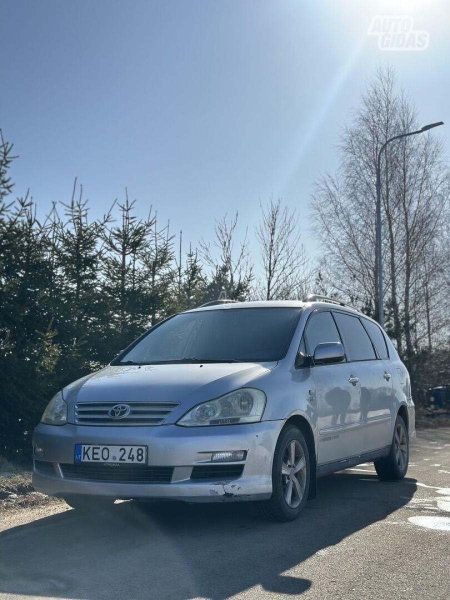 Grey Toyota avensis-verso 2004 in Vilnius, with an engine capacity of 2.00 L and mileage of 395 thousand km for 1100 €, photo 2 on AUTOMOTO.COM.LV