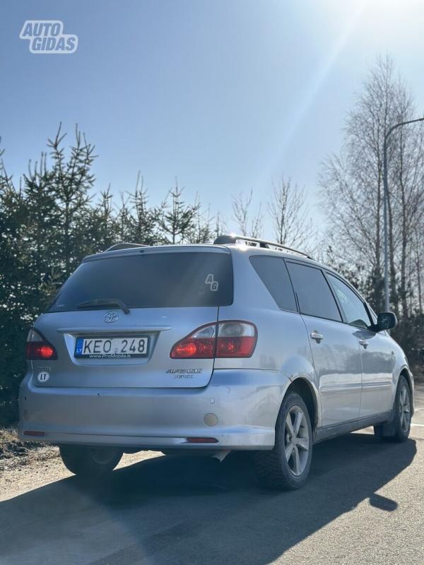 Grey Toyota avensis-verso 2004 in Vilnius, with an engine capacity of 2.00 L and mileage of 395 thousand km for 1100 €, photo 6 on AUTOMOTO.COM.LV