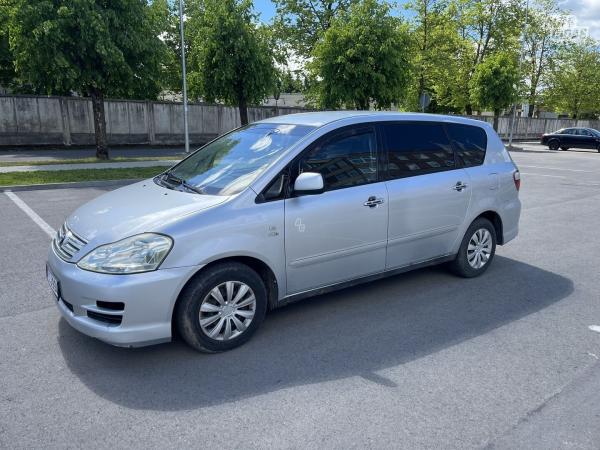 Pelēks Toyota avensis-verso 2004 Panevēža, ar dzinēja tilpumu 2.00 L un nobraukumu 360 tūkst. km par 800 €, foto 2 vietnē AUTOMOTO.COM.LV