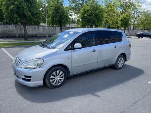 Серый Тойота Авенсис Версо 2004 в Паневежис, объемом двигателя 2.00 л и пробегом 360 тыс. км за 800 €, фото 3 на AUTOMOTO.COM.LV