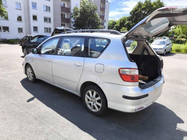 Grey Toyota avensis-verso 2005 in Vilnius, with an engine capacity of 2.00 L and mileage of 313 thousand km for 1100 €, photo 2 on AUTOMOTO.COM.LV
