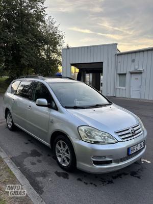 Серый Тойота Авенсис Версо 2005 в Алитус, объемом двигателя 2.00 л и пробегом 357 тыс. км за 1200 €, фото 5 на AUTOMOTO.COM.LV