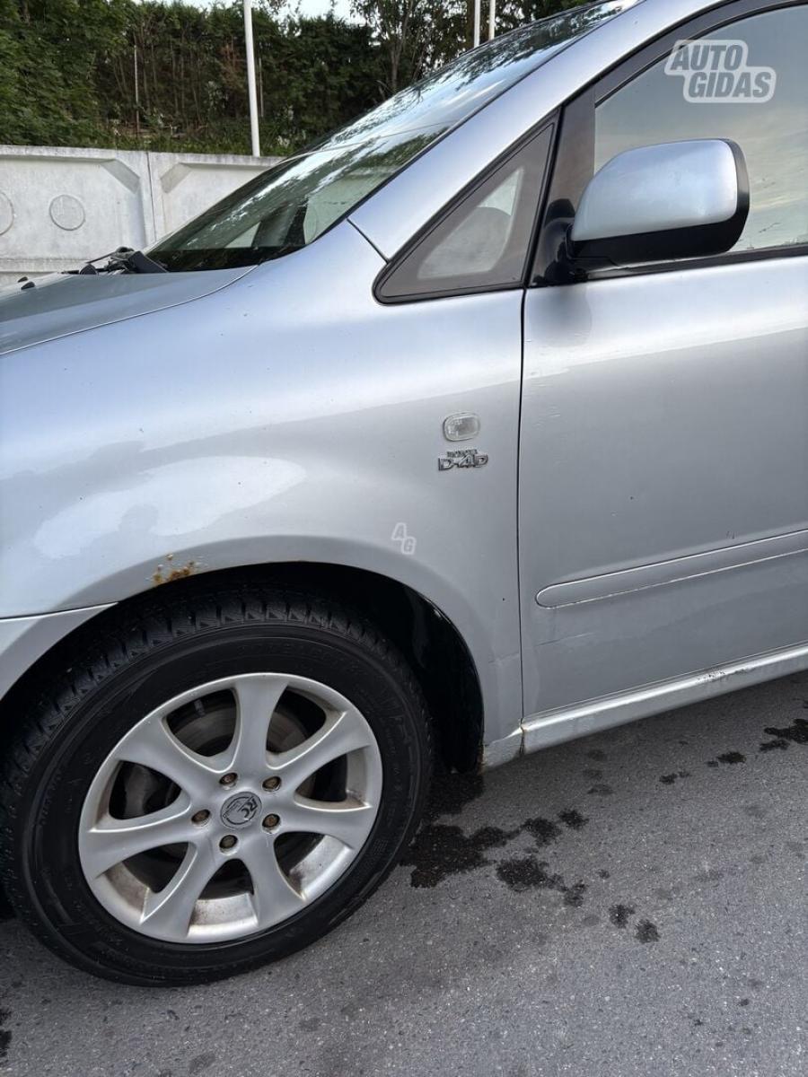 Серый Тойота Авенсис Версо 2005 в Алитус, объемом двигателя 2.00 л и пробегом 357 тыс. км за 1200 €, фото 9 на AUTOMOTO.COM.LV
