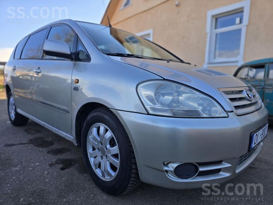 Toyota avensis-verso 2002 Daugavpils, ar dzinēja tilpumu 2.00 L un nobraukumu 0 tūkst. km par 1750 €, foto 3 vietnē AUTOMOTO.COM.LV