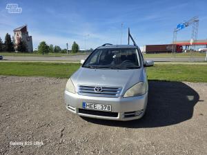 Тойота Авенсис Версо 2002 в Мажейкяй, объемом двигателя 2.00 л и пробегом 292 тыс. км за 850 €, фото  на AUTOMOTO.COM.LV
