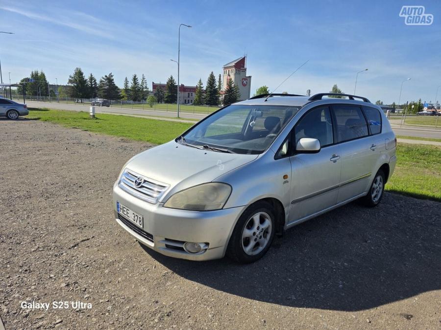 Тойота Авенсис Версо 2002 в Мажейкяй, объемом двигателя 2.00 л и пробегом 292 тыс. км за 850 €, фото 3 на AUTOMOTO.COM.LV