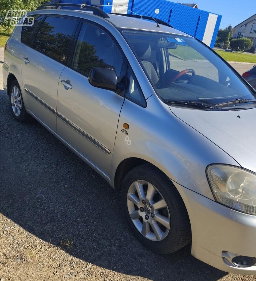 Toyota avensis-verso 2002 Šauļi, ar dzinēja tilpumu 2.00 L un nobraukumu 300 tūkst. km par 1600 €, foto 4 vietnē AUTOMOTO.COM.LV