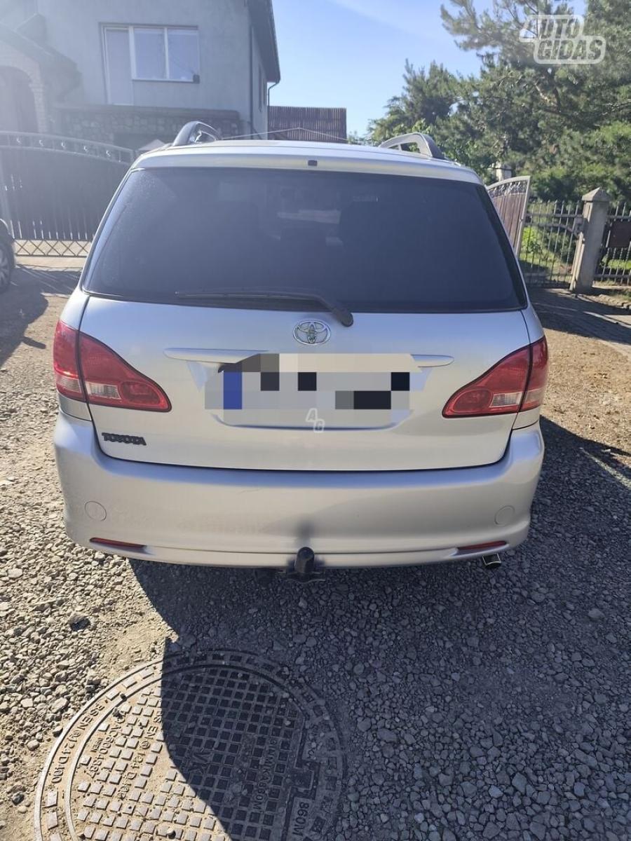 Toyota avensis-verso 2002 Šauļi, ar dzinēja tilpumu 2.00 L un nobraukumu 300 tūkst. km par 1600 €, foto 6 vietnē AUTOMOTO.COM.LV