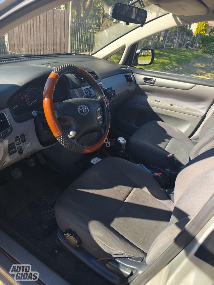 Toyota avensis-verso 2002 Šauļi, ar dzinēja tilpumu 2.00 L un nobraukumu 300 tūkst. km par 1600 €, foto 7 vietnē AUTOMOTO.COM.LV
