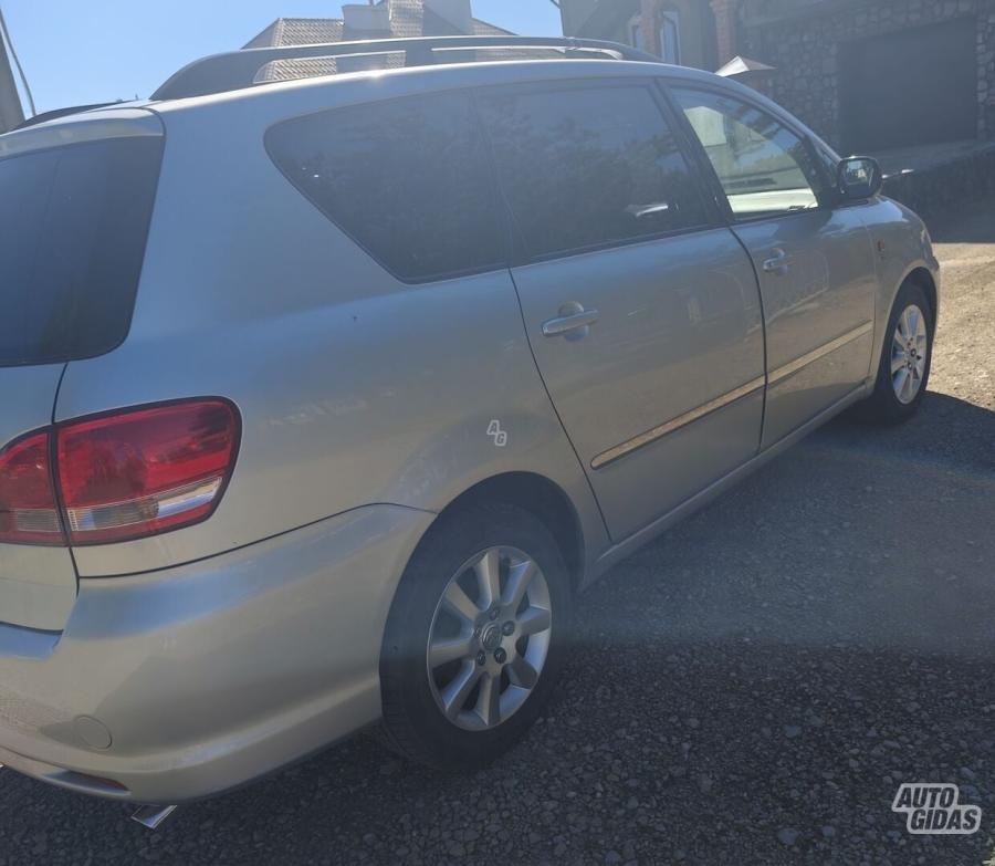 Toyota avensis-verso 2002 Šauļi, ar dzinēja tilpumu 2.00 L un nobraukumu 300 tūkst. km par 1600 €, foto 9 vietnē AUTOMOTO.COM.LV