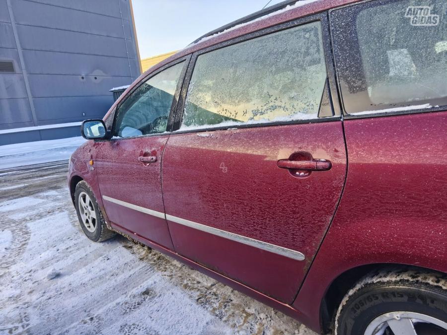 Toyota avensis-verso 2003 Kauņa, ar dzinēja tilpumu 2.00 L un nobraukumu 450 tūkst. km par 950 €, foto 9 vietnē AUTOMOTO.COM.LV